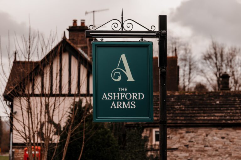 Premier Country Pub & Rooms in Bakewell, Derbyshire | The Ashford Arms